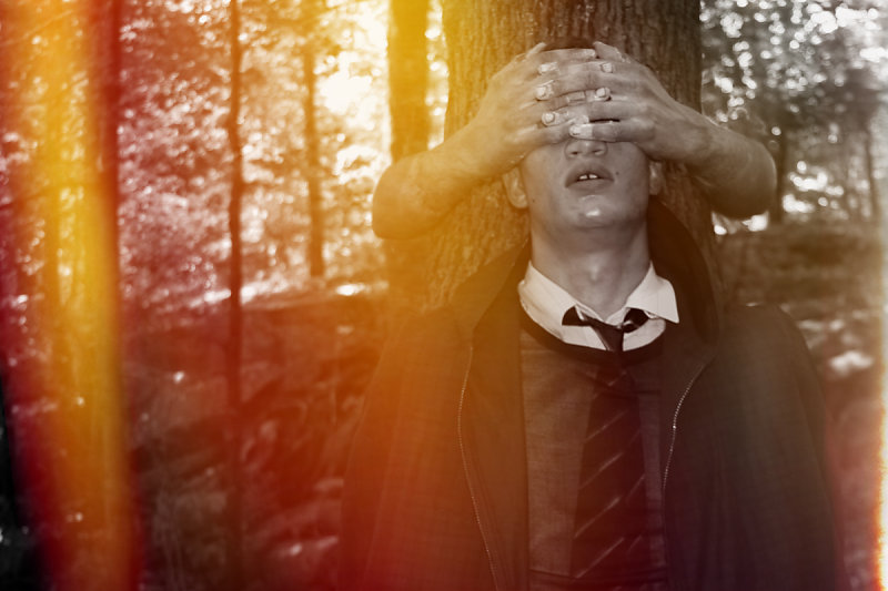 BLIND FOLD WITH LIGHT LEAK - Anthony Goicolea